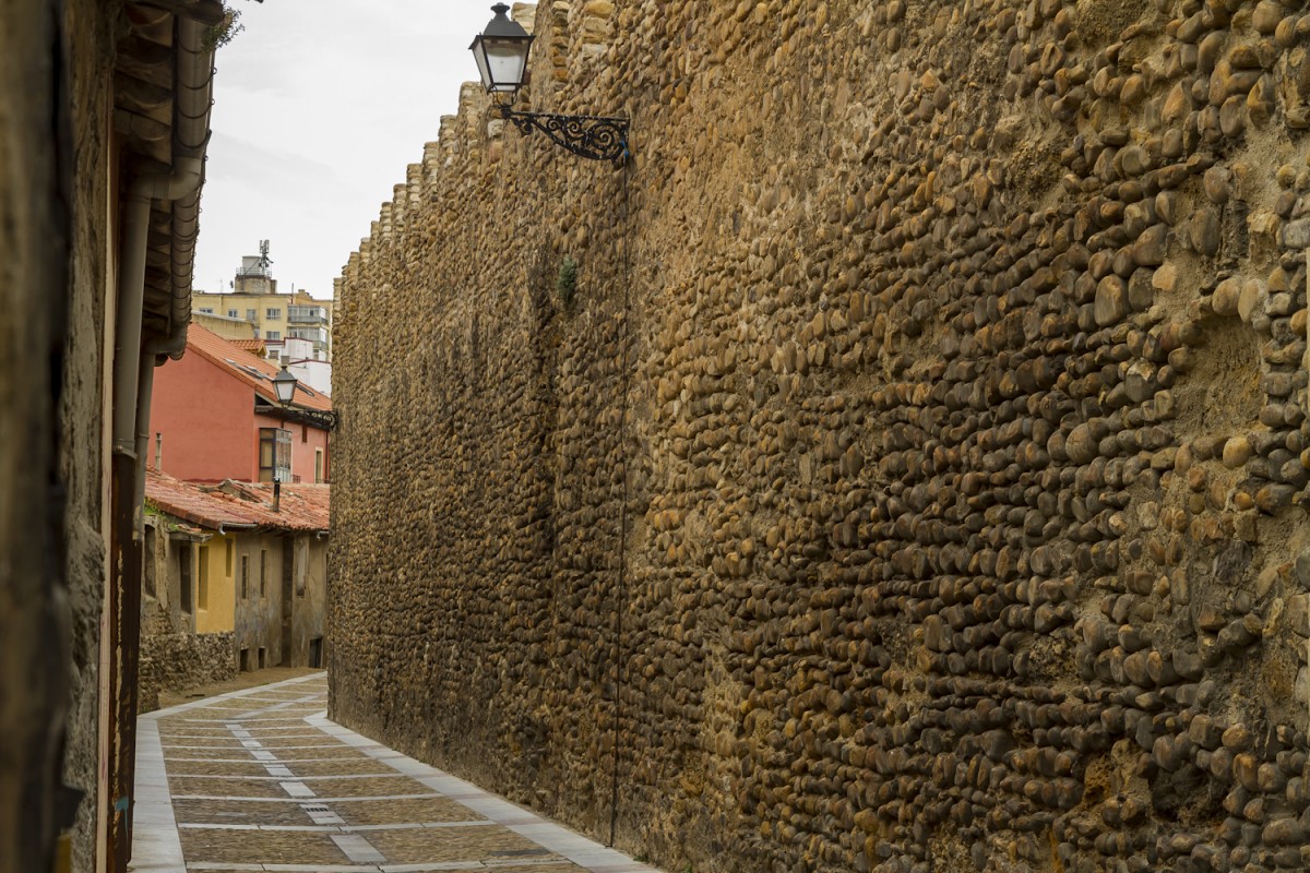 Cerca Medieval. León. Horizontal | Red de Juderias